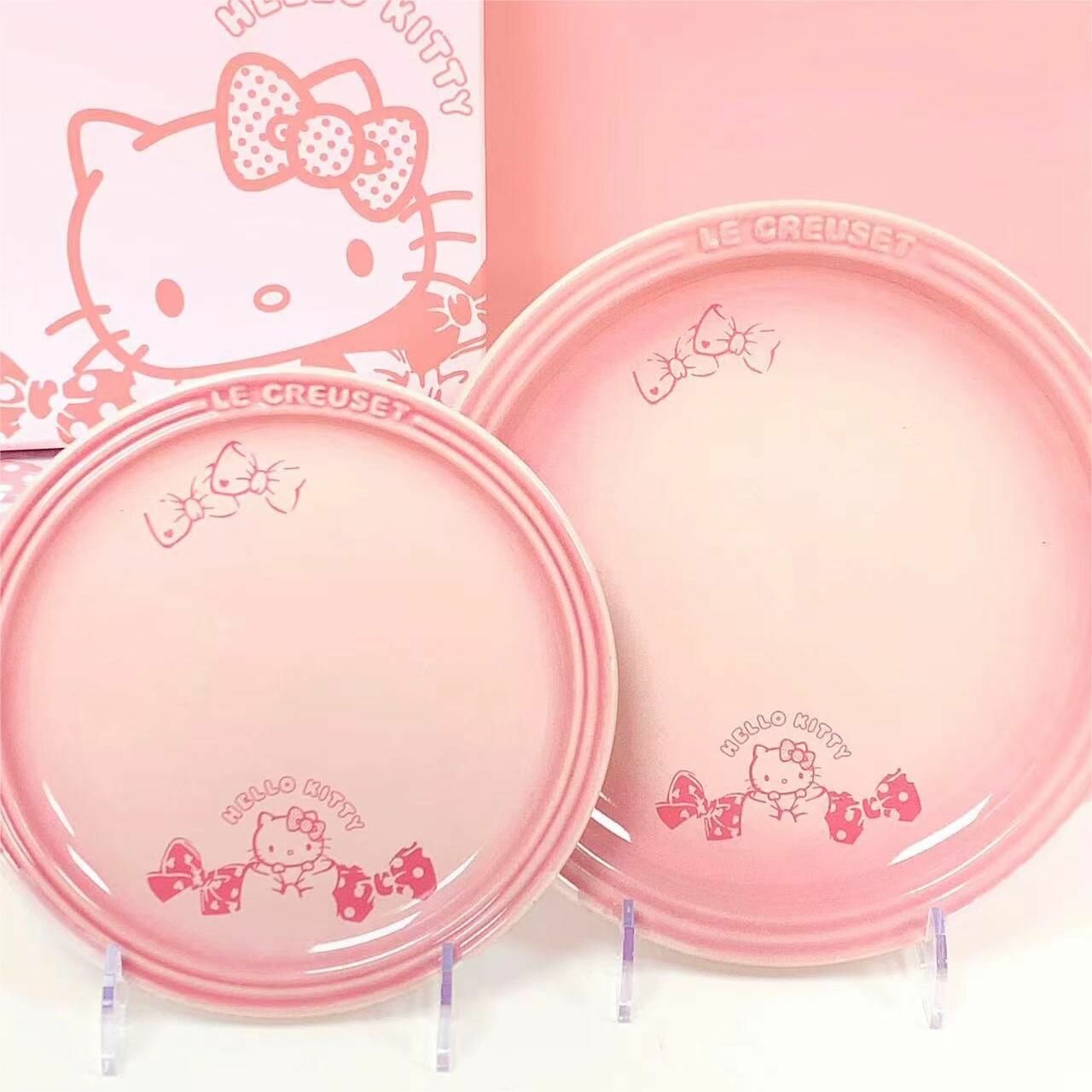 Французские круглые керамические тарелки Le Creuset Hellokitty