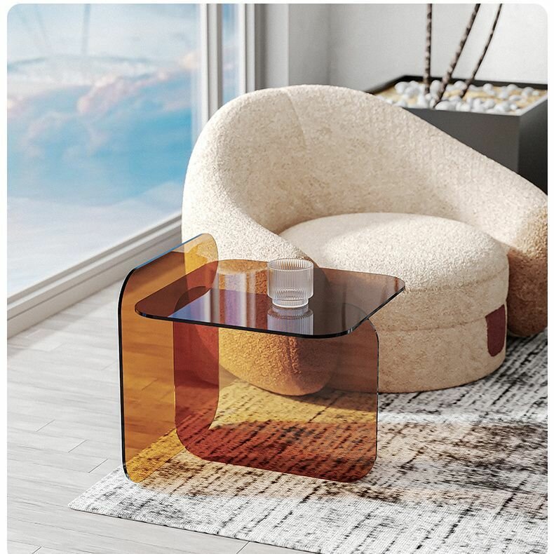 Журнальный столик из акрила