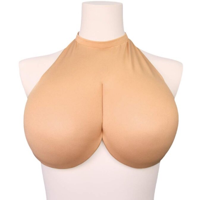 Большая грудь с декольте для косплея