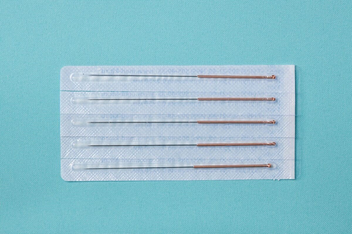 Акупунктурные стерильные иглы 0,3х50 мм 100 игл в упаковке