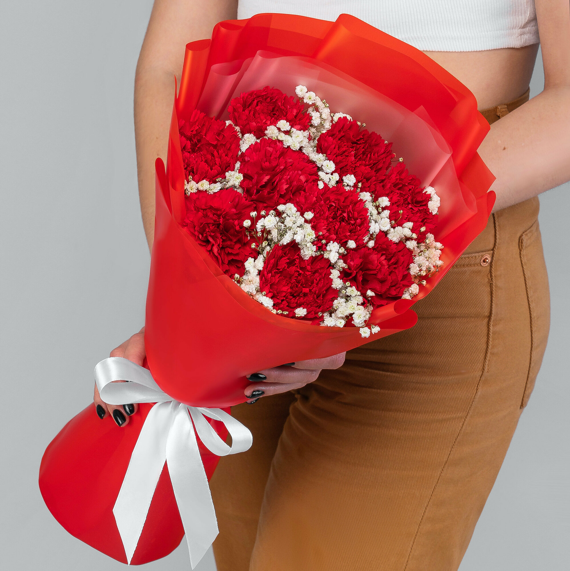 Дуо-букет Мегацвет24 "Гвоздика и Гипсофила", красный/белый, дизайнерская упаковка
