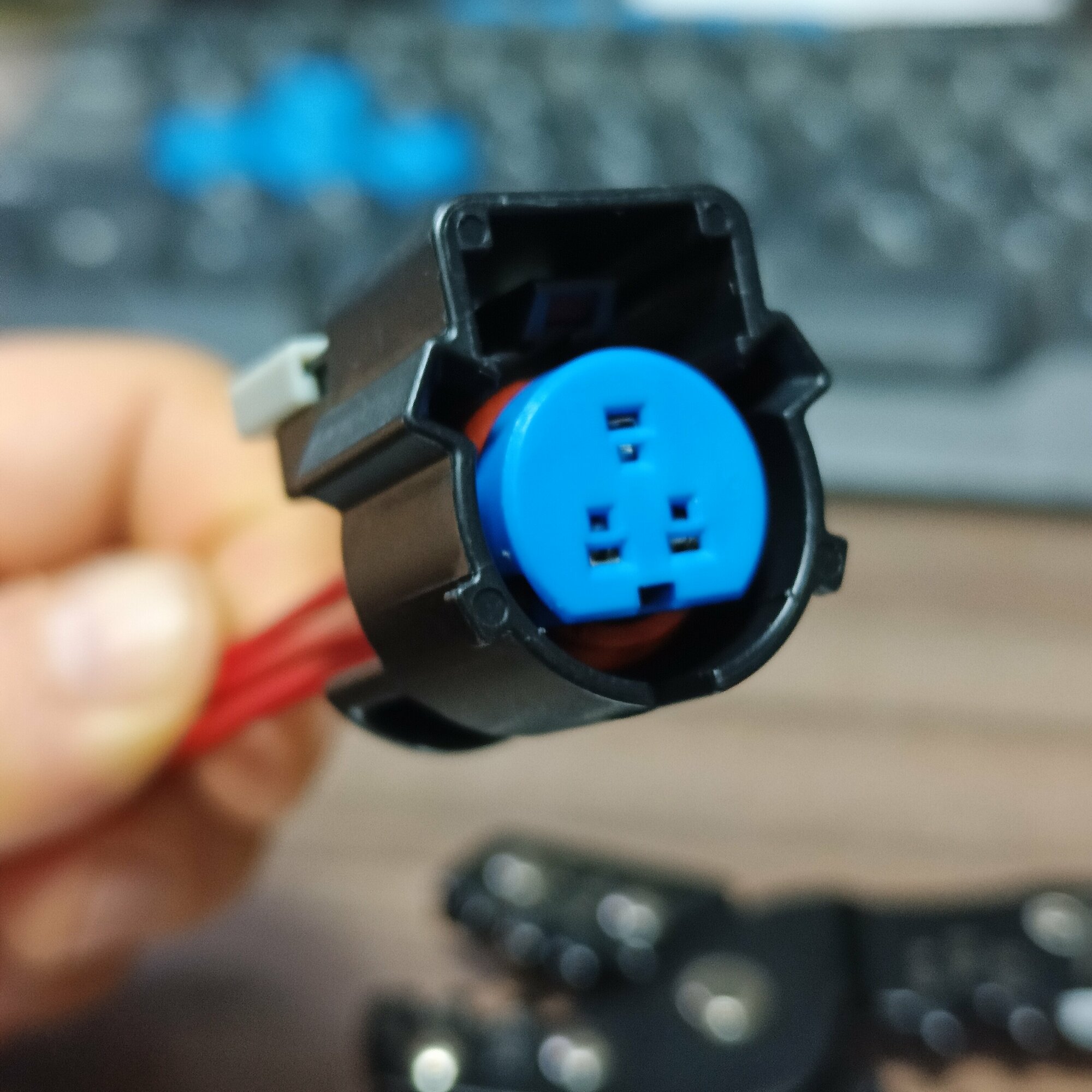 Разъем (штекер) 3 контакта датчика давления масла OPEL GM (без провода!)