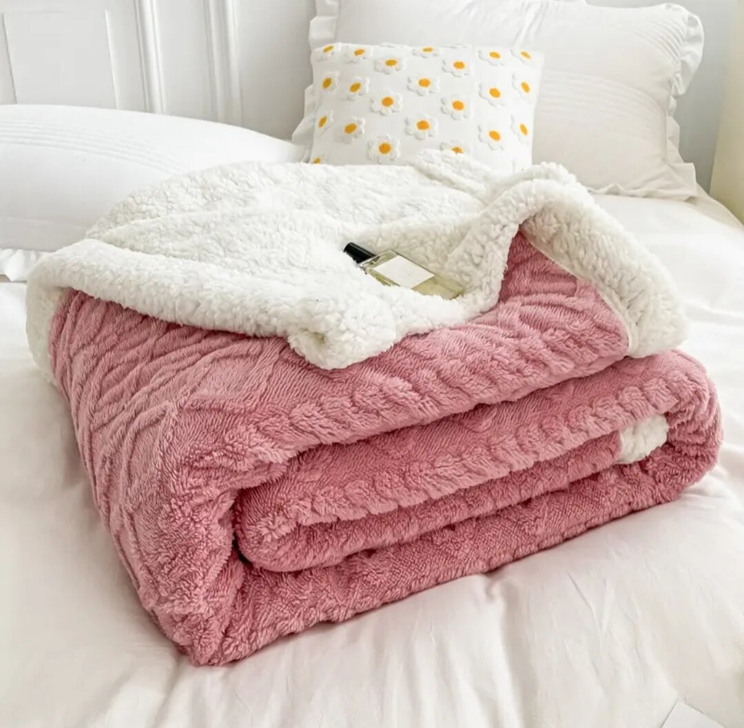 Плед Альпака Розовый двусторонний 200х230 см. / Плед-покрывало для кровати / Плед двуспальнаый Евро 200х230 см