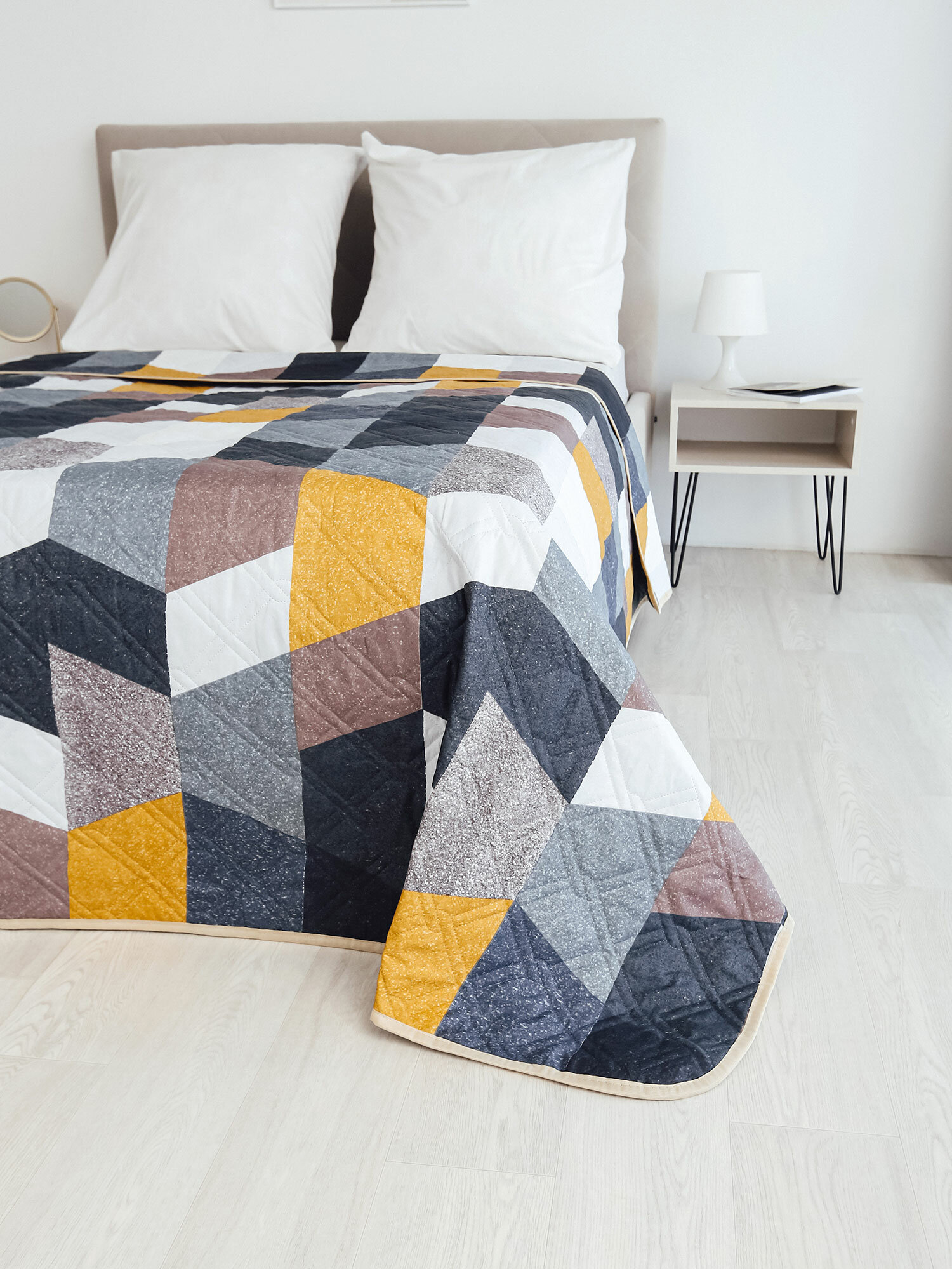 Покрывало стеганое из полисатина PLB-002 Elintale (серый-желтый), 215x240