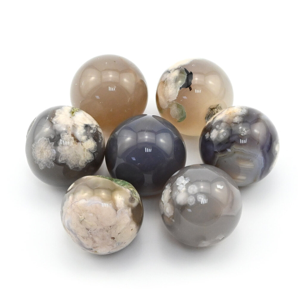 Шарик из агата, диаметр 29-30мм .
