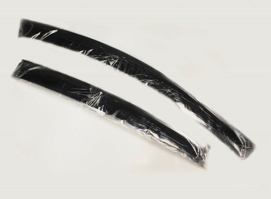 Дефлектор боковых стекол LADA Vesta на скотче 4шт. Voron Glass (AZARD)