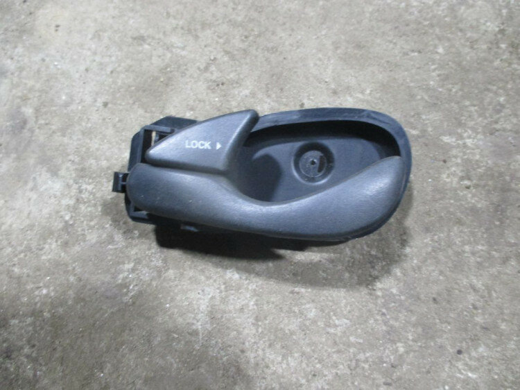 Ручка двери внутренняя левая 1S4Z5422601BA 1M51F22601 передняя и задняя Форд Фокус 1 Черная