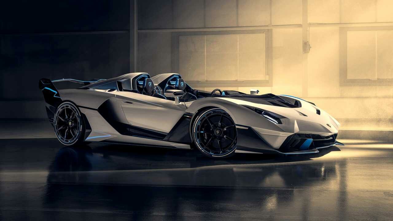 Картина на холсте 60x110 LinxOne "Lamborghini 2021 SC20" интерьерная для дома / на стену / на кухню / с подрамником