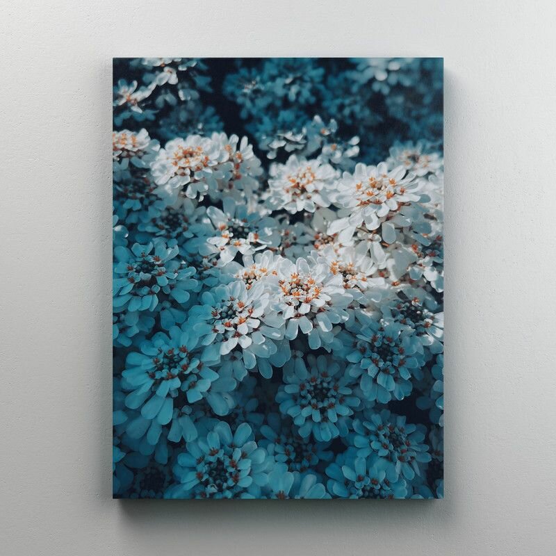 Интерьерная картина на холсте "Сад с белыми кустовыми цветами" размер 22x30 см