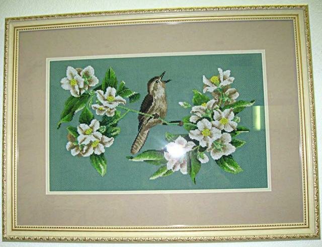 Готовая вышитая картина, оформленная в багет с двойным паспарту: Соловей в ветвях жасмина М_МАГ1