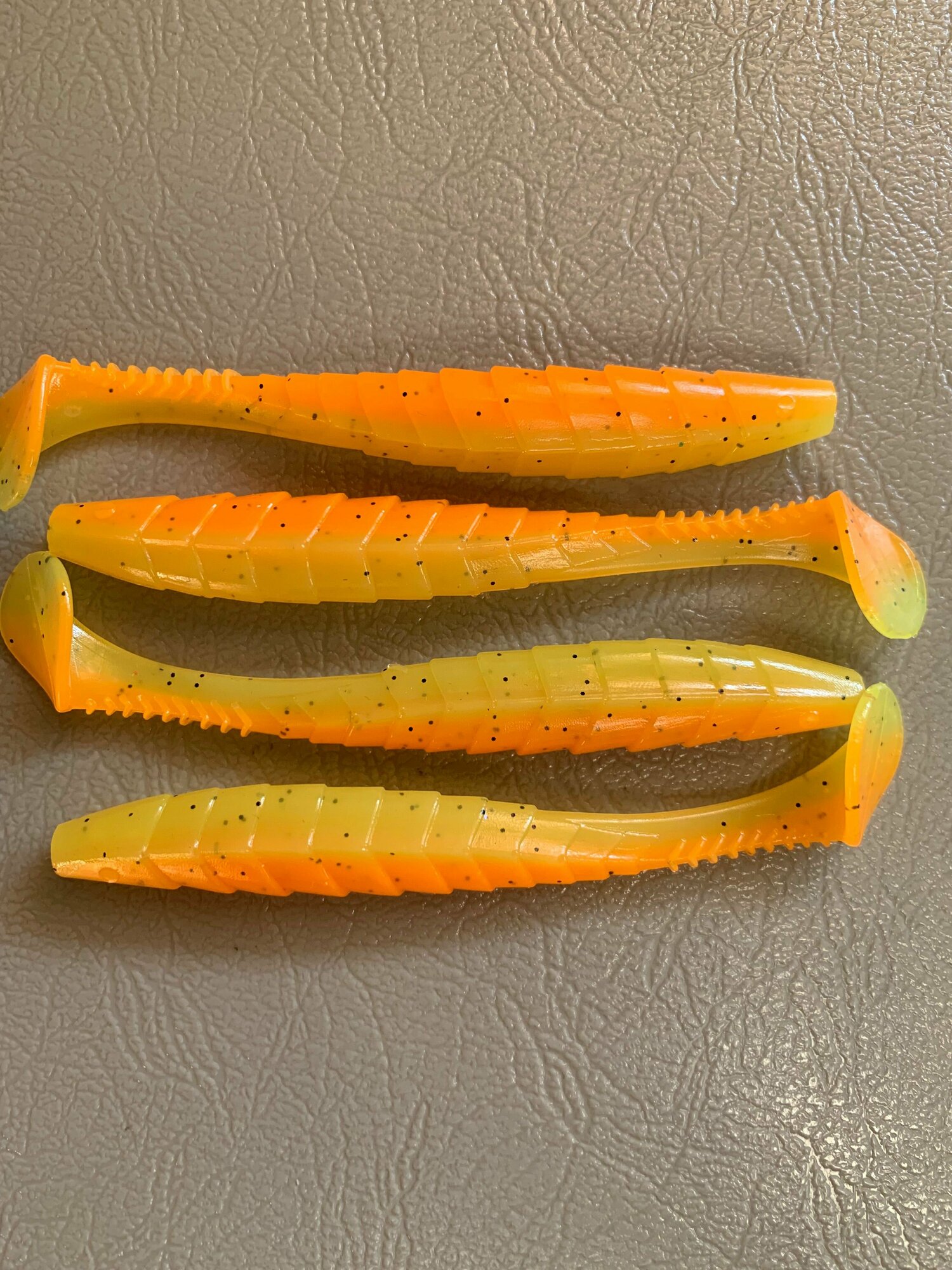 Мягкая силиконовая приманка Пайк Минноу (Pike Minnow) 120 мм, 4 шт, Оранжево-лимонный/Orange-Lemon.