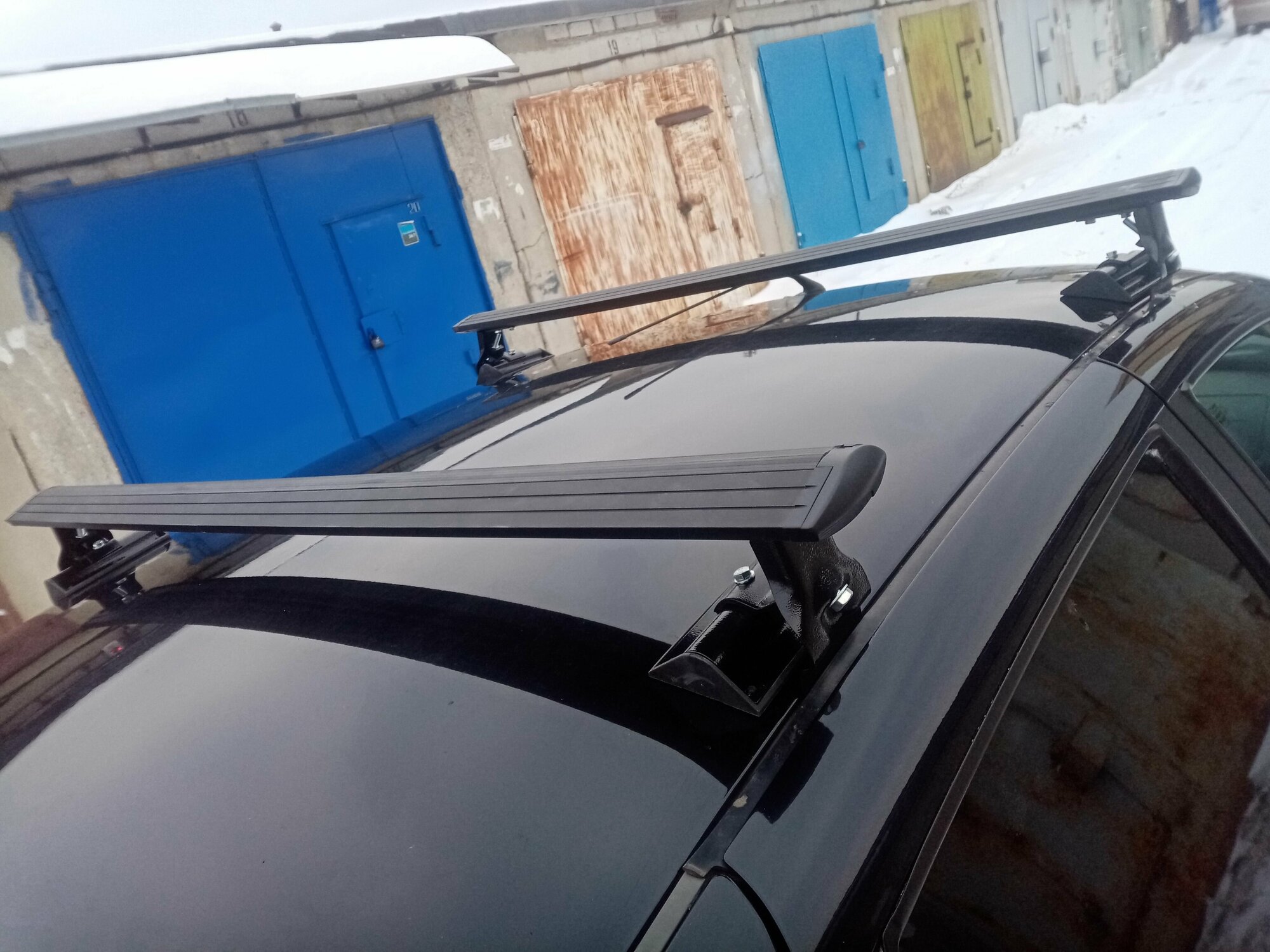 Багажник а/м Lada Kalina, Granta sd/hb, Datsun on-Do, штатное место с крыловидными, черными дугами