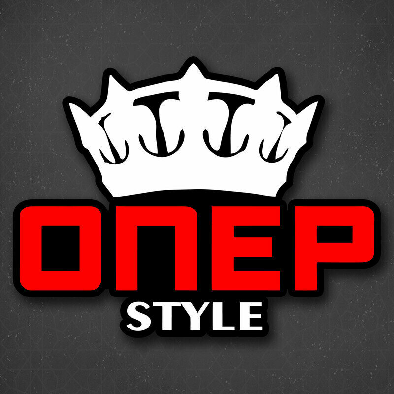 Наклейка на авто "Корона - Опер стиль" 24x18 см