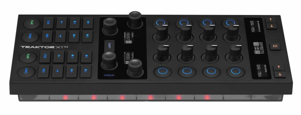 Контроллер для диджеев TraktorKontrol X1 MK3 DJ Controller