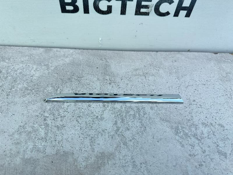 Молдинг переднего левого крыла Mercedes Benz E-Class S212 W212 A2126904382