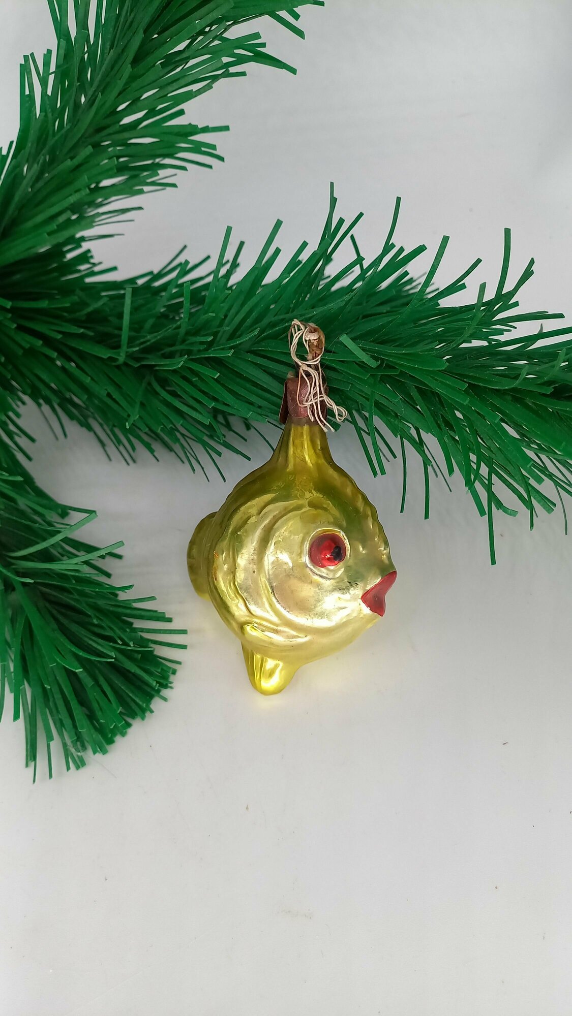 Винтажная советская подвесная ёлочная игрушка Рыбка, стекло, СССР