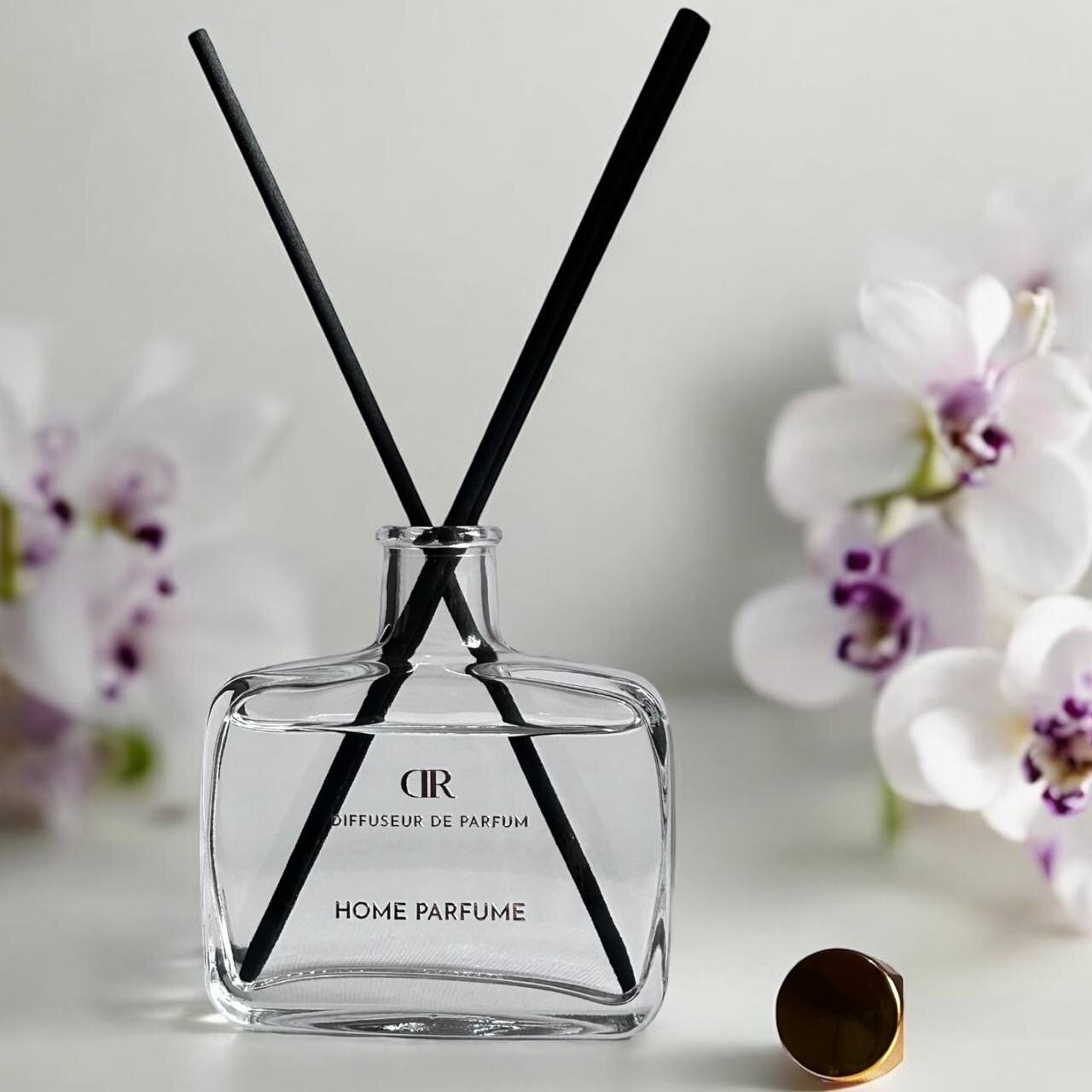 Ароматический диффузор с палочками Dea Roma "Нектар османтуса & Белая замша" - 100 мл.