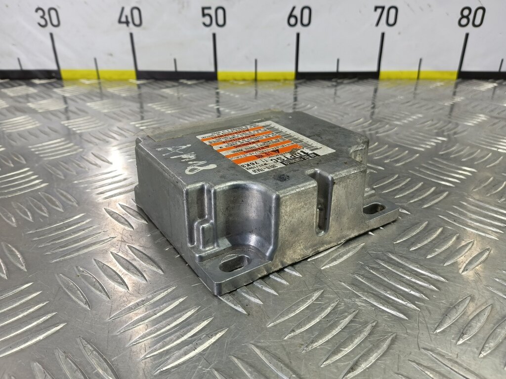 Блок управления SRS (AIR BAG) Б/У для SUZUKI Grand Vitara II (2005—2008) 3891076K30