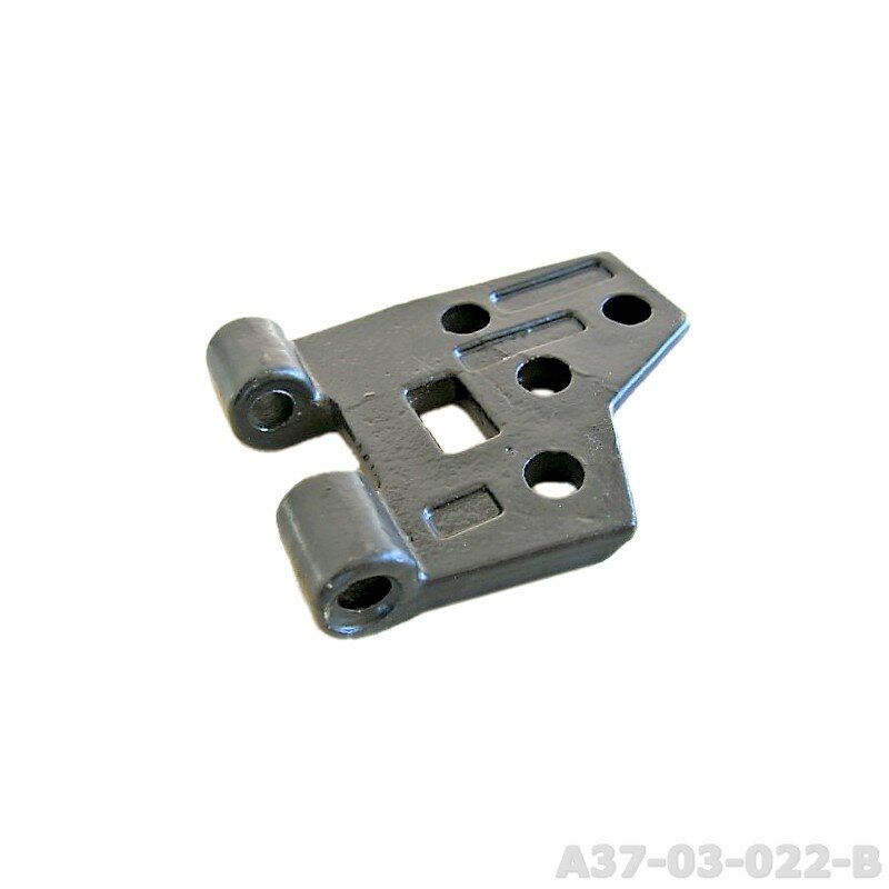 Петля двери УК верхняя А37.03.022-Б, для колесных тракторов и экскаваторов марки МТЗ