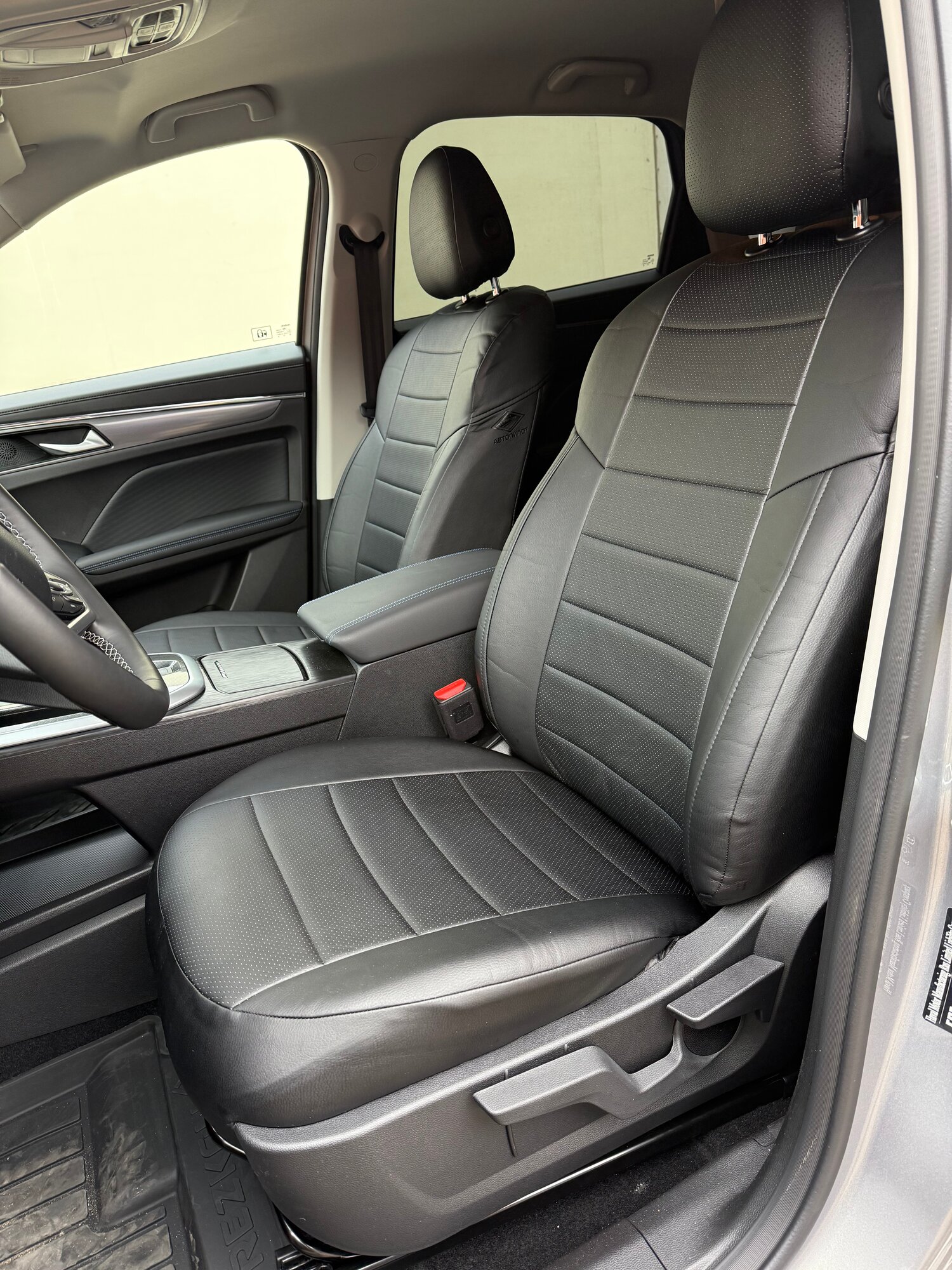 Чехлы Автопилот для Haval Jolion I с 20г. Экокожа, черный, черный.