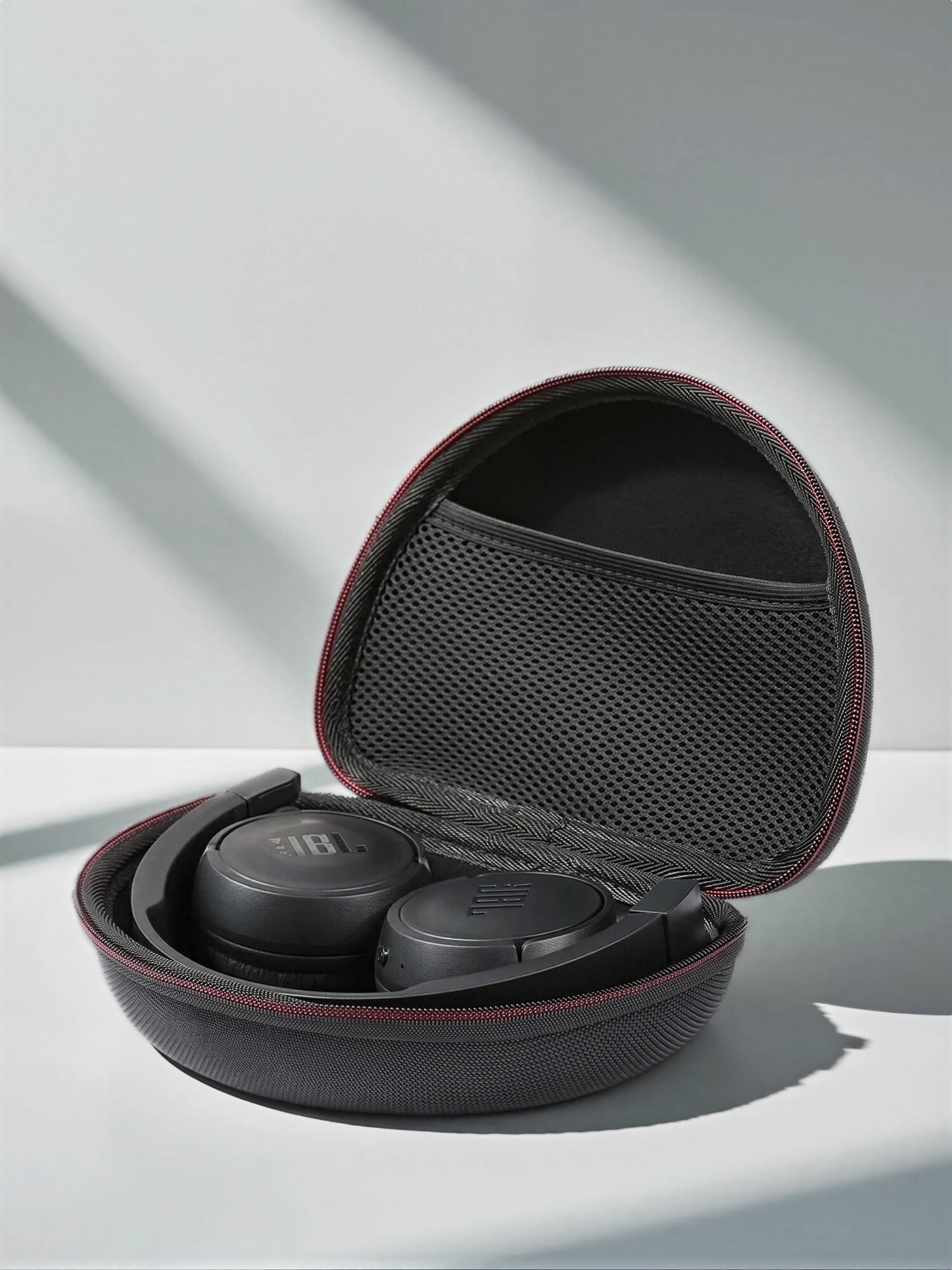 Чехол кейс для полноразмерных наушников JBL 520BT, 500BT, T450BT, черная подкладка