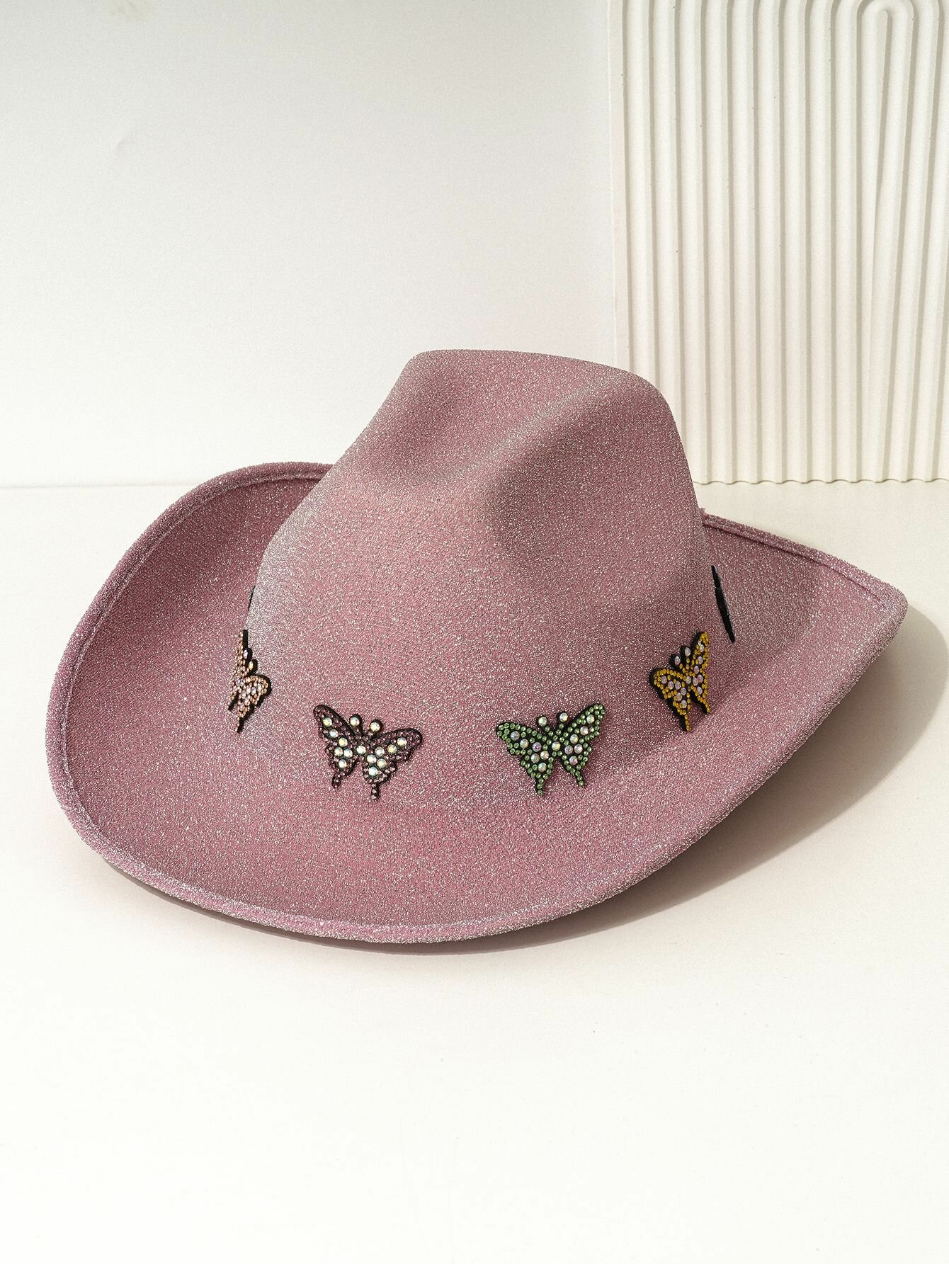 Шляпа "Музыкальная Феерия", с бабочкой, стразами, цилиндром, розовая, размер M