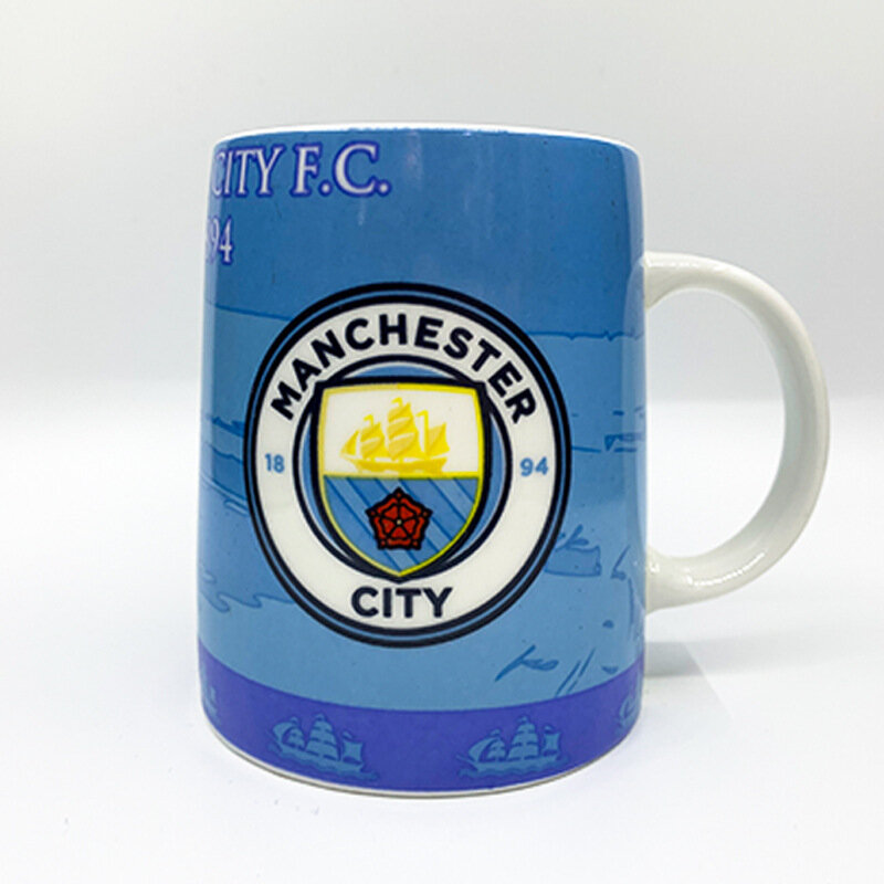 Футбольные сувениры, чемпионат мира по футболу, керамический кубок Аргентины, национальная сборная, Марк Месси, немецкие события, окружающие фигуры