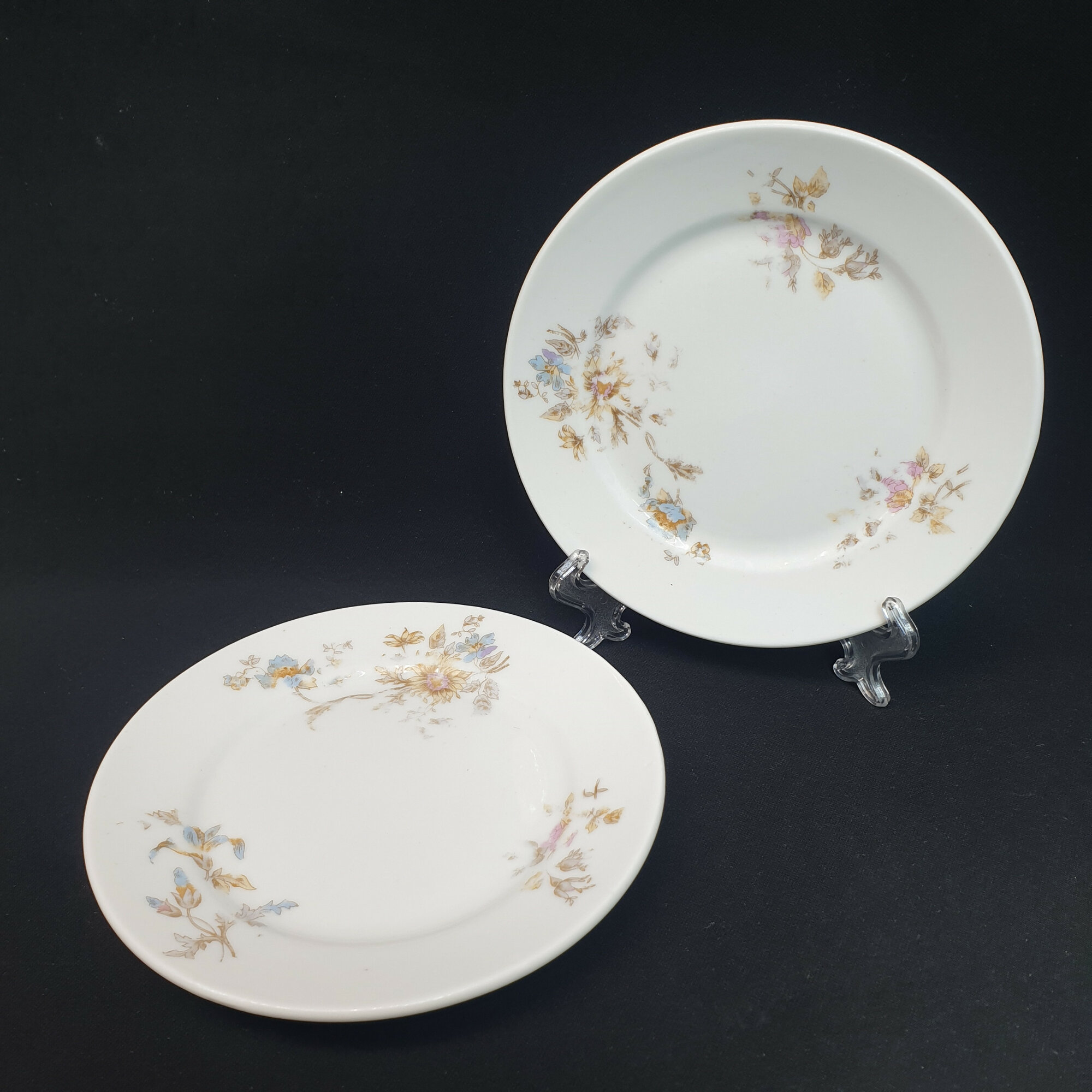 Пара антикварных блюдца, товарищество Кузнецов, фарфор, деколь, антиквариат