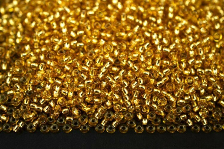 Бисер чешский PRECIOSA круглый 10/0 17020 золотой, серебряная линия внутри, 20 грамм