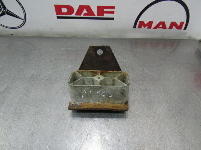 Кронштейн отбойника передней рессоры Renault Premium