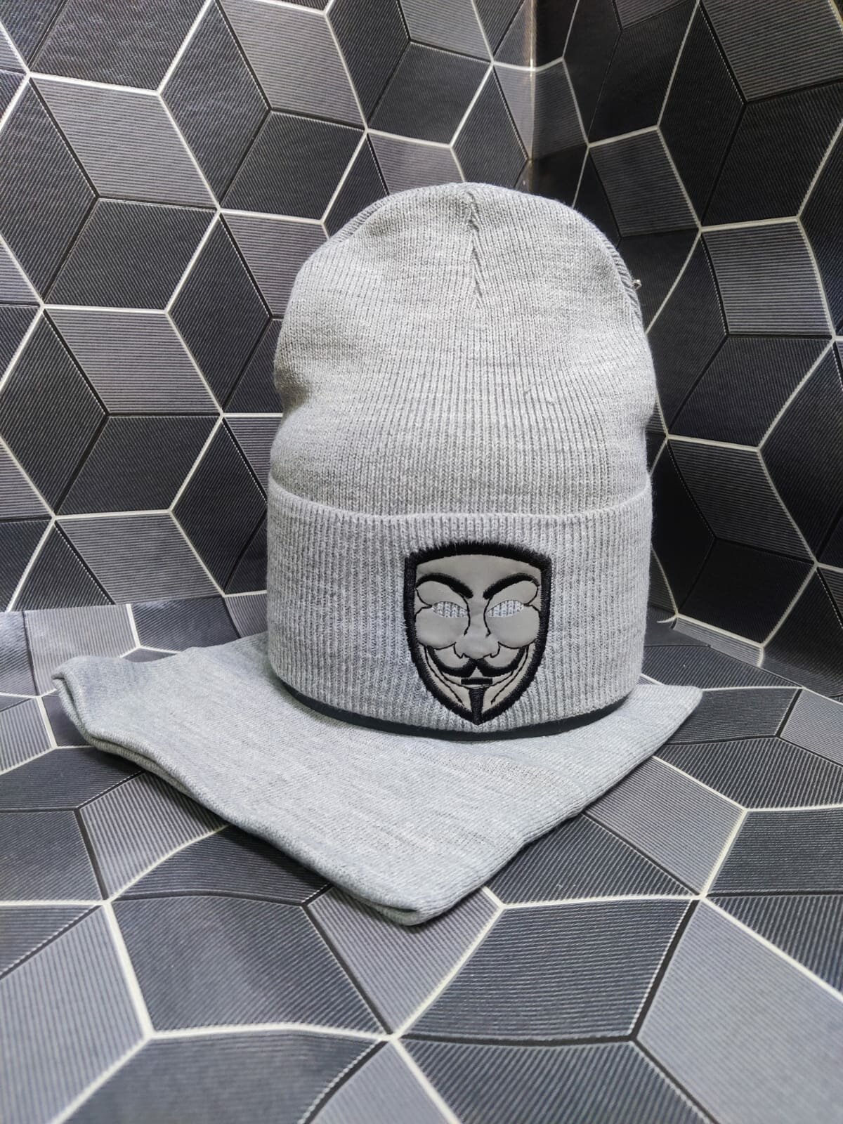 Комплект с головным убором Анонимус для мальчиков