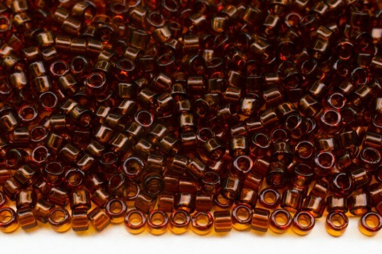 Бисер японский TOHO Treasure цилиндрический 11/0 #0941 дымчатый топаз, прозрачный, 5 грамм