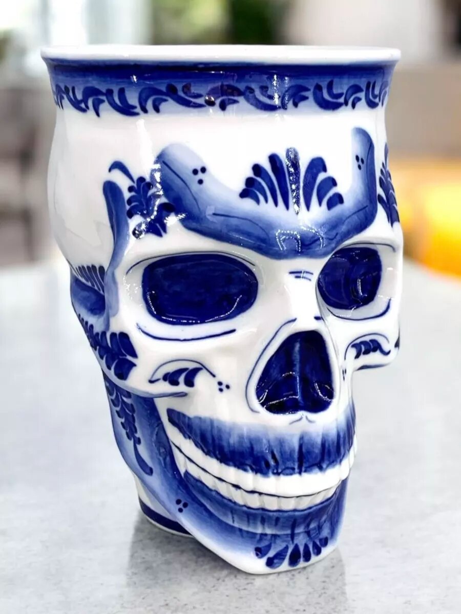 Ваза фарфоровая "Череп"