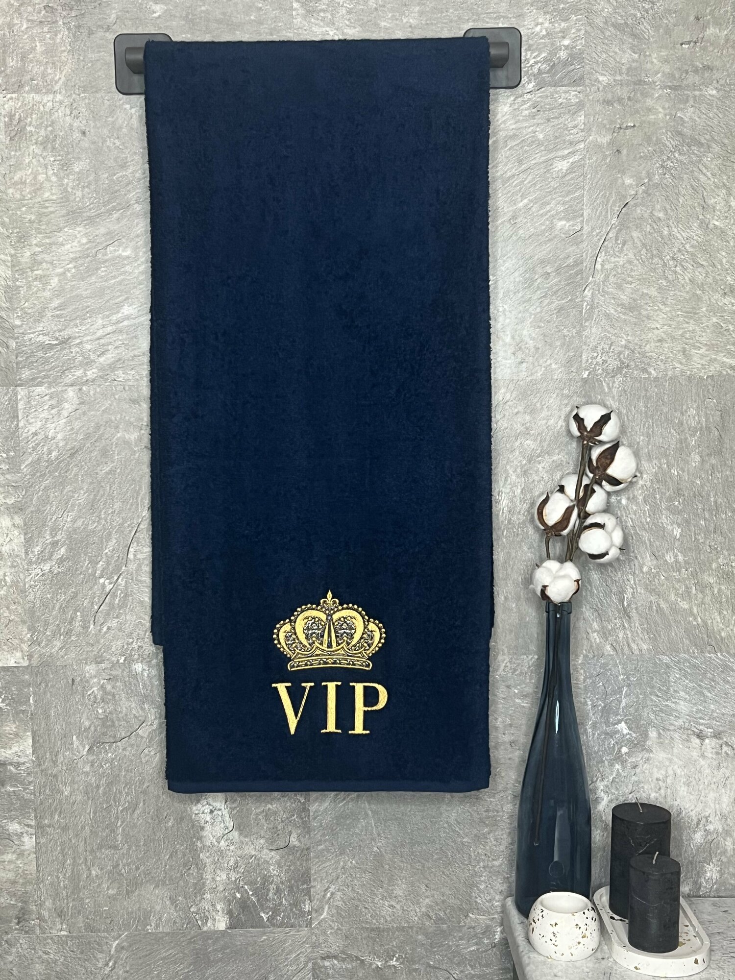 Махровое полотенце BIO-TEXTILES 70×140 с вышивкой VIP, тёмно-синее, 100% хлопок, подарок мужчине