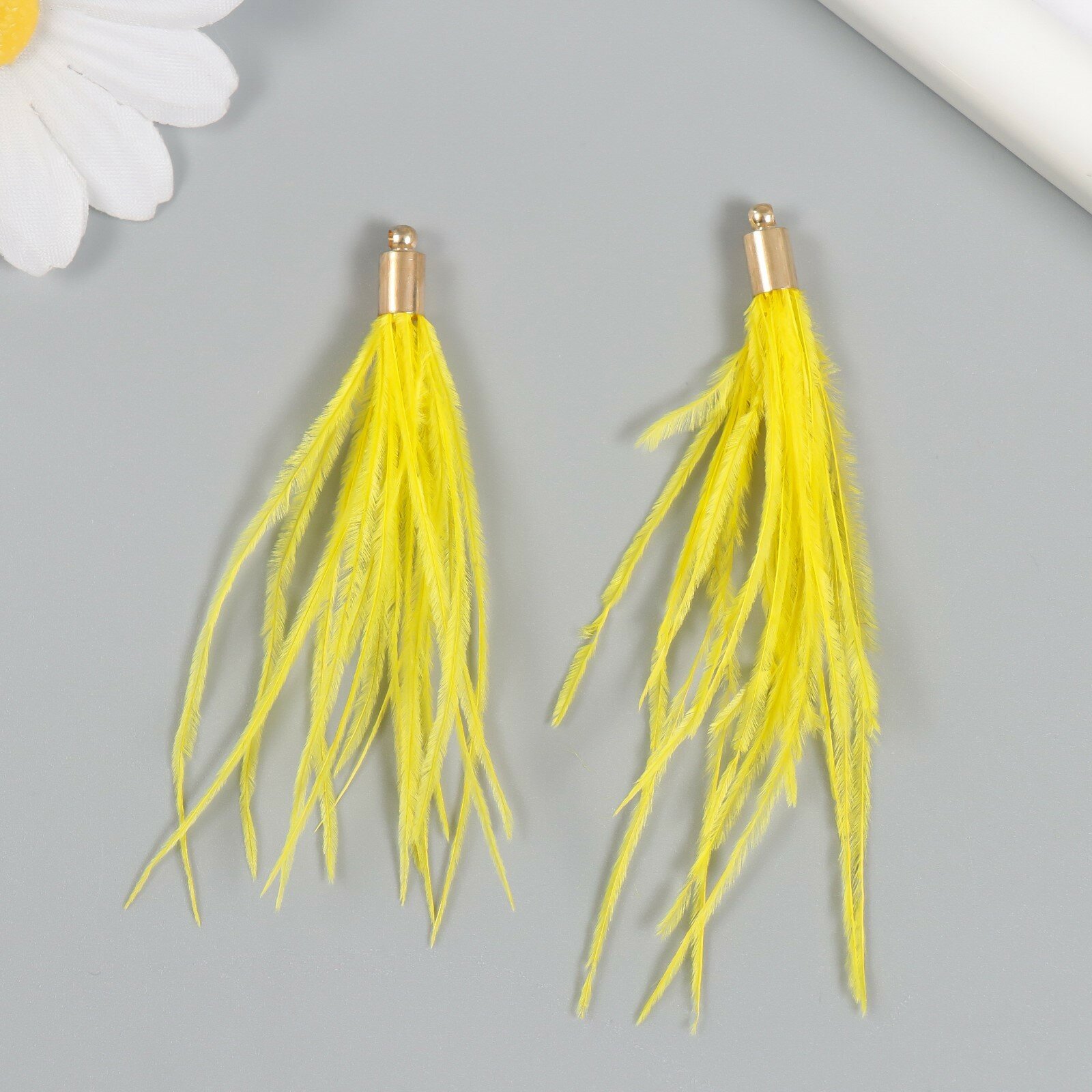 Декор для творчества перо "Кисть Страус" набор 2 шт жёлтый 9х0,5 см, 10424483