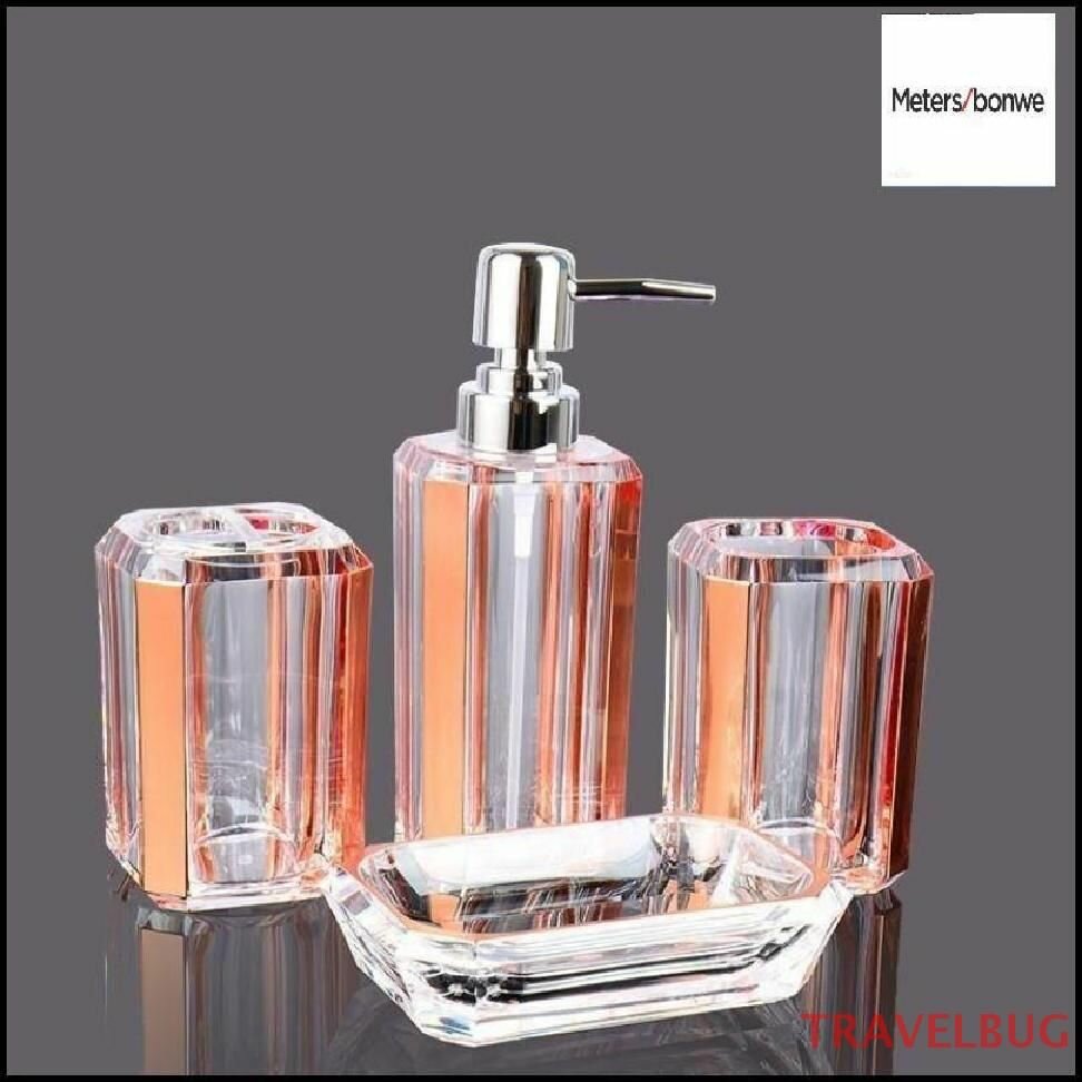 Набор для мытья рук в ванной комнате