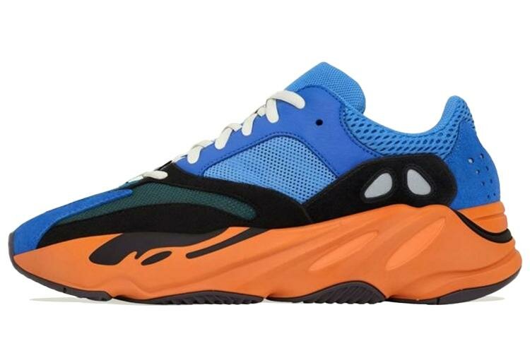 Кроссовки YEEZY BOOST 700