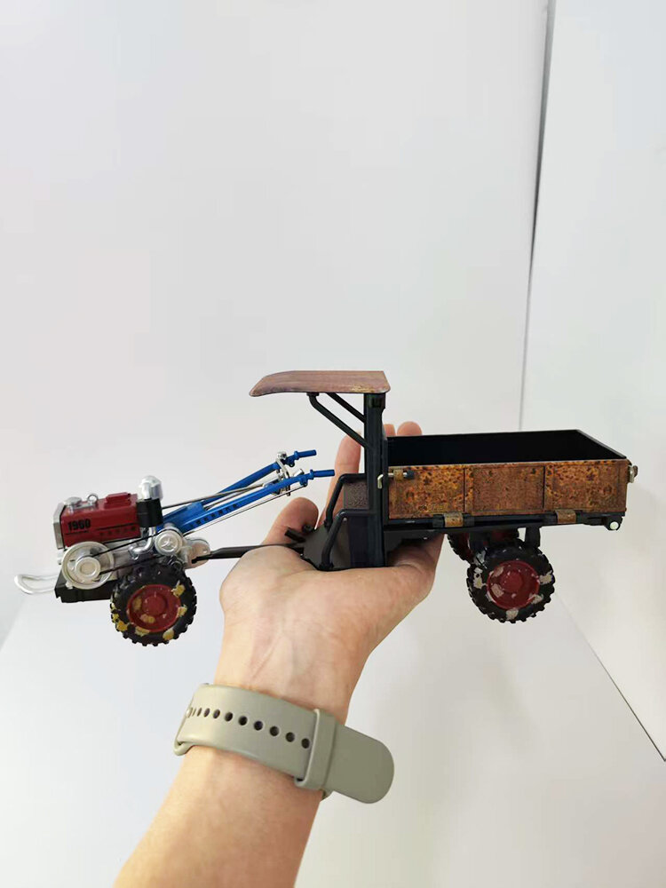 Литой трактор 1:24 с подсветкой