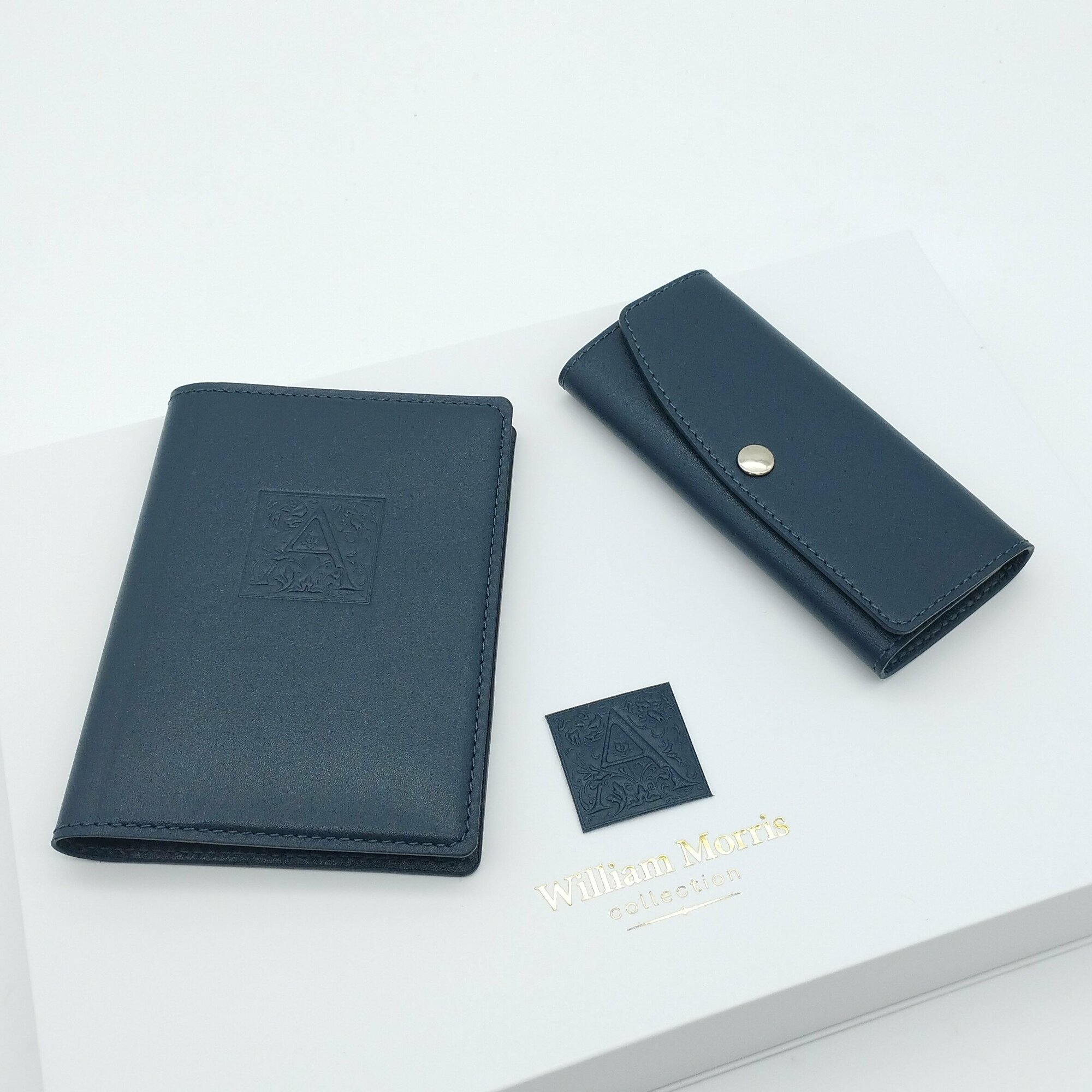 Подарочный набор для Мужчин William Morris Обложка для Документов, Ключница. монограмма "А"