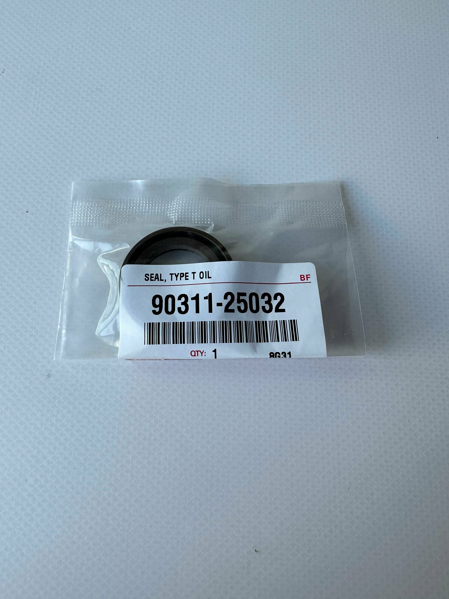 Сальник коленвала, передний Toyota 90311-25032