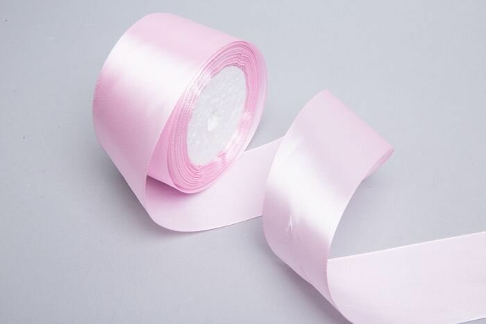 Лента упаковочная атласная для декора, рукоделия и творчества, оформления подарков 50мм х 22.8 м Розовый светлый