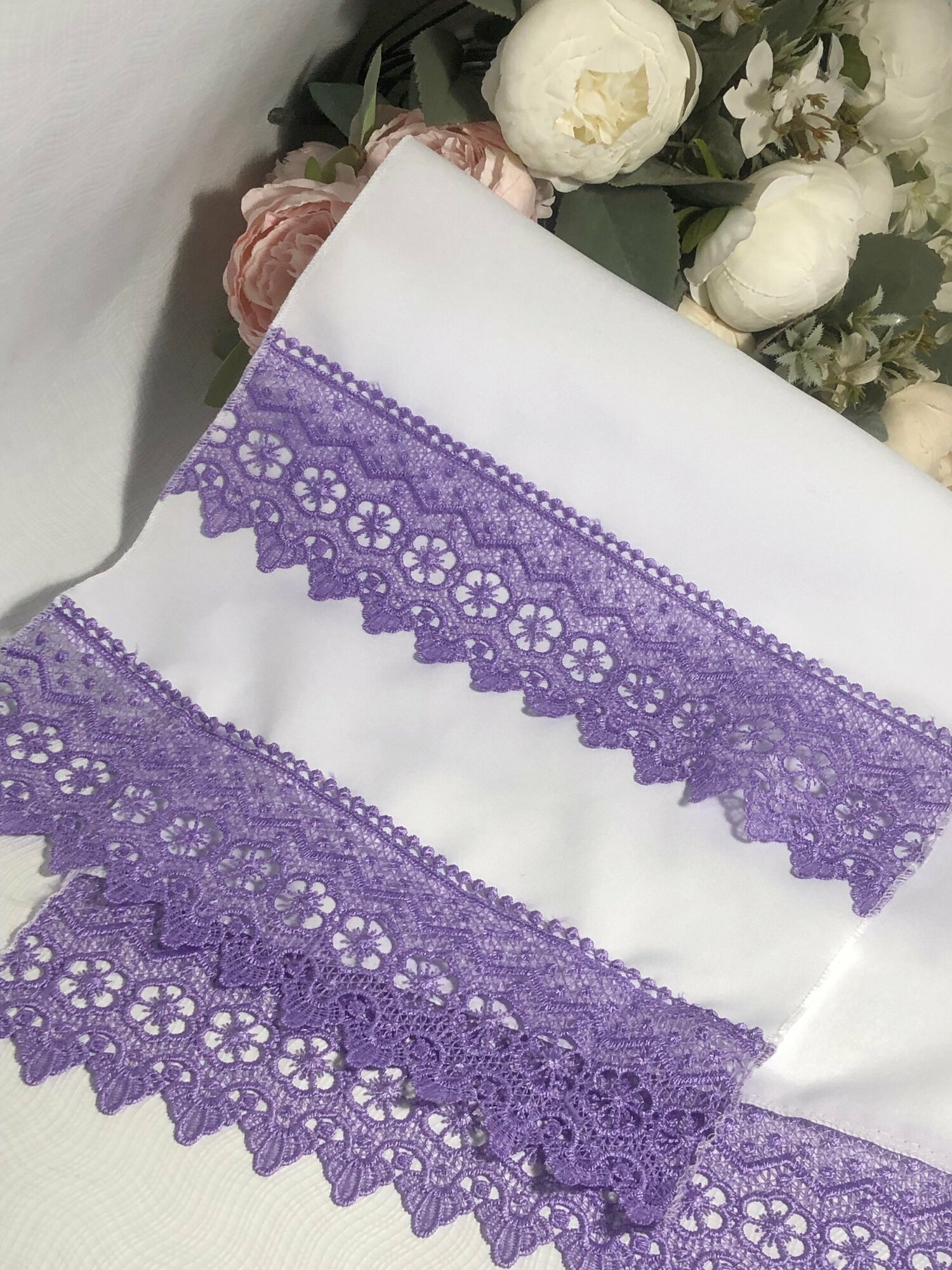 Рушник свадебный, кружевной, сирень