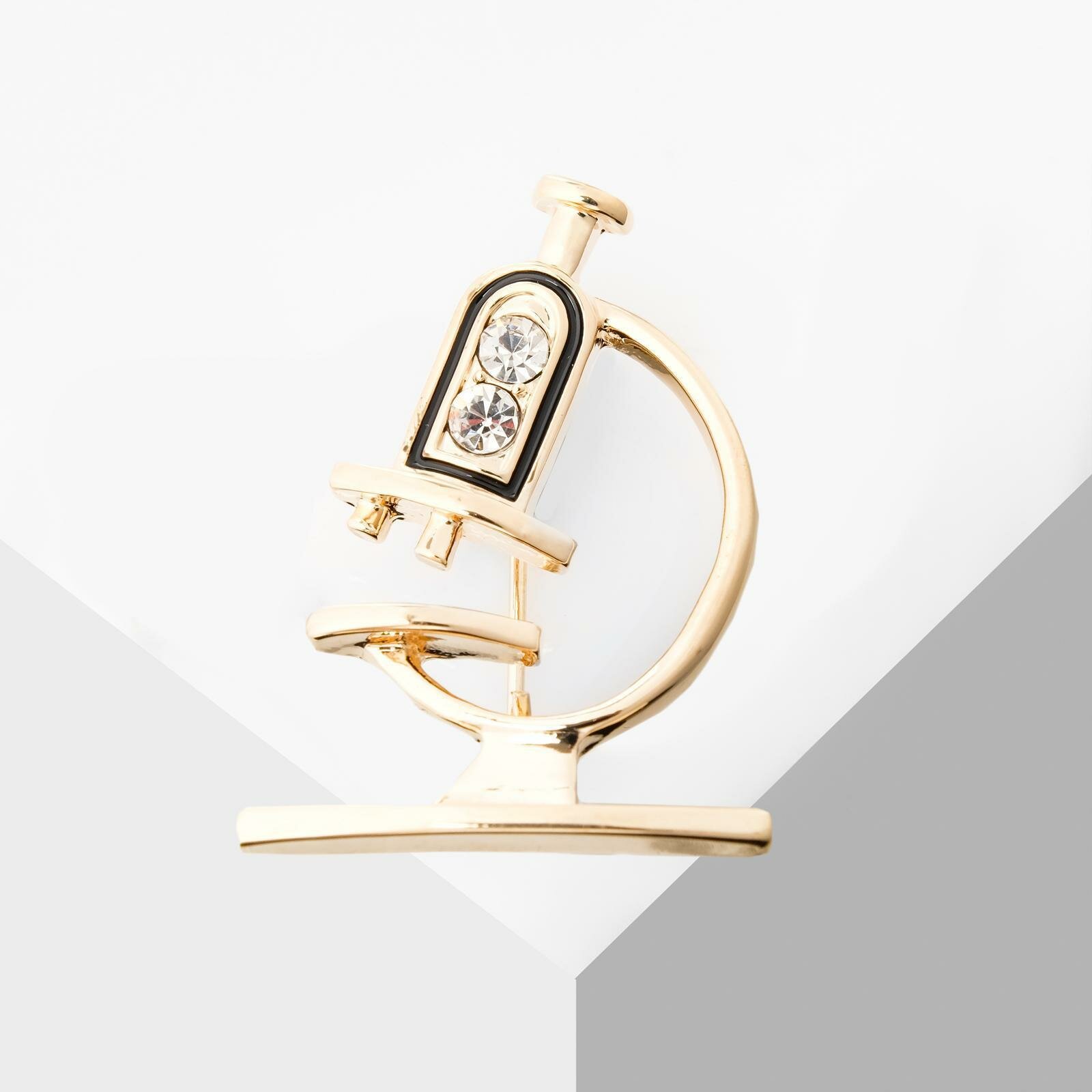 Брошь, стразы, эмаль