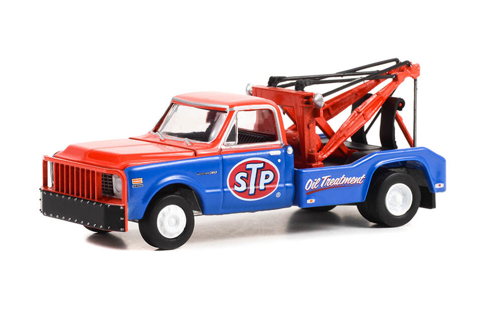 Модель коллекционная GREENLIGHT Chevrolet C-30 эвакуатор stp oil treatment 1971 (длина модели 6-10 см)
