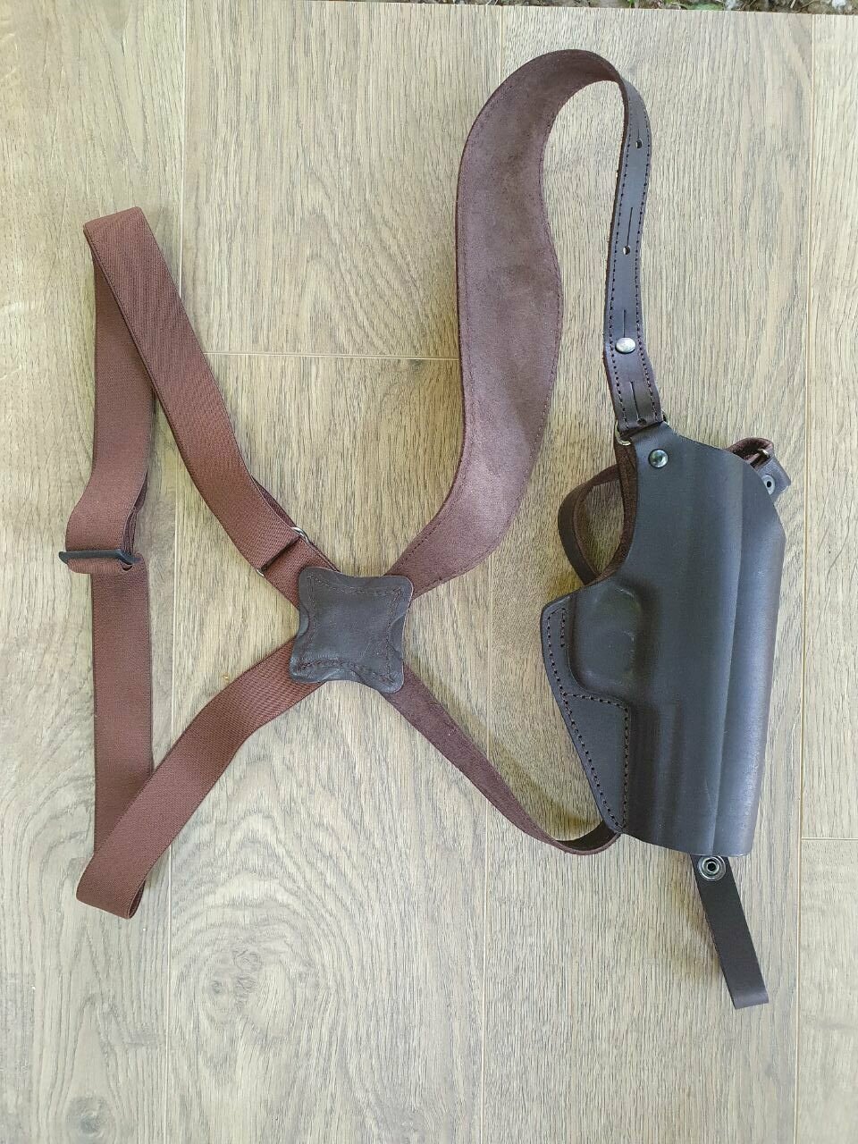 Кобура оперативная вертикальная для GP Grand Power T-15, натуральная кожа, наплечная на резинке