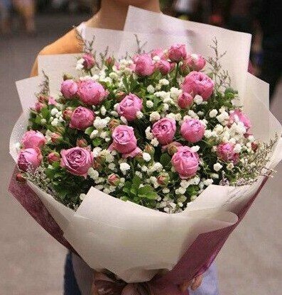Дуо-букет Мегацвет24 "Благая весть", гипсофилы и розы, дизайнерская упаковка