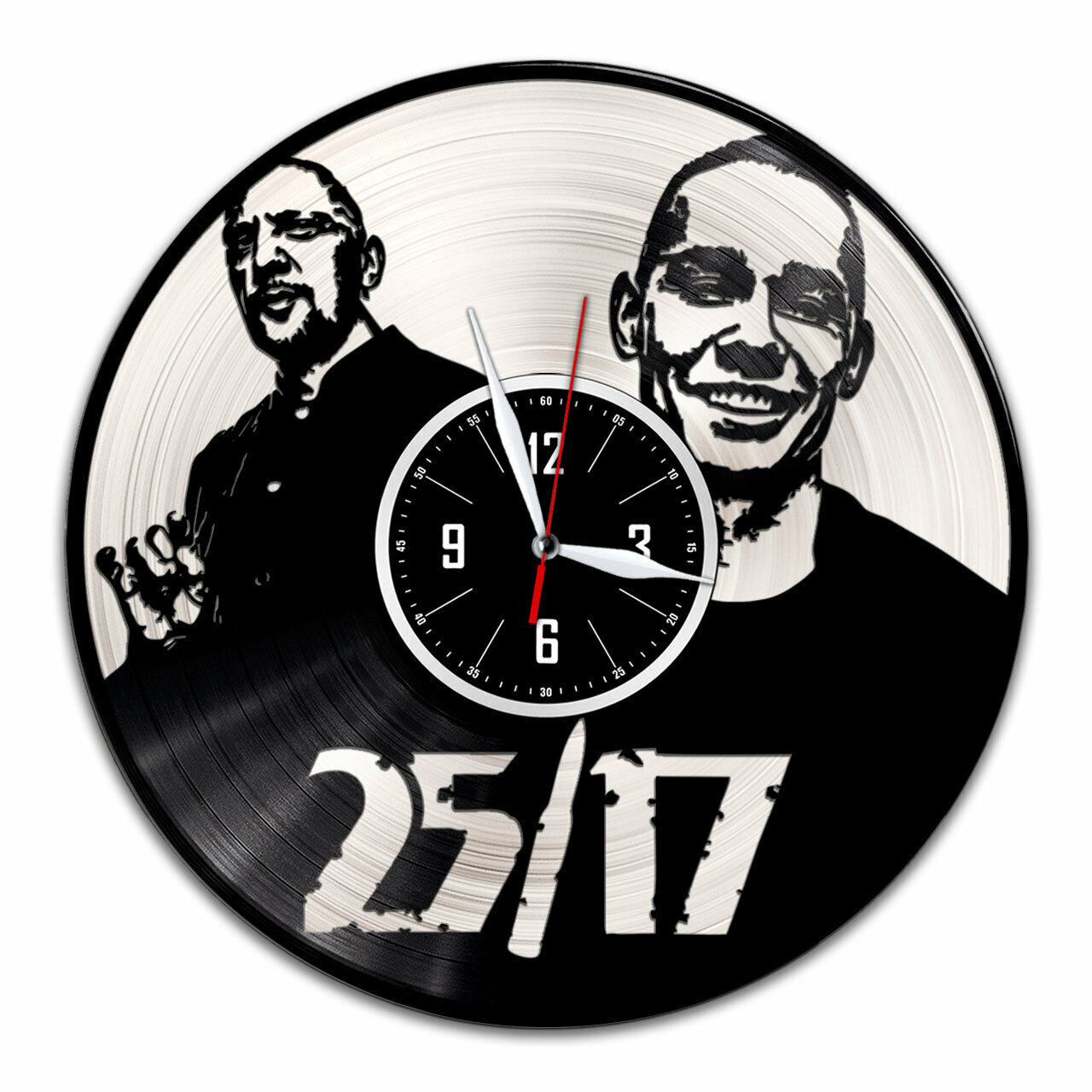25-17 - настенные часы из виниловой пластинки (с серебряной подложкой)