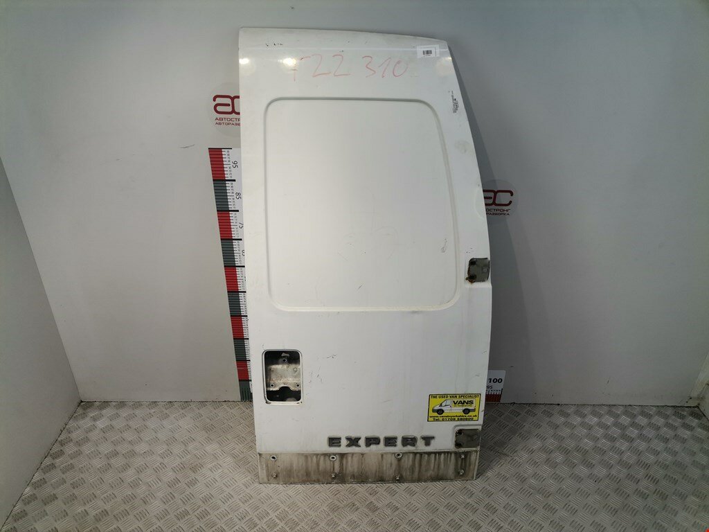 Дверь распашная задняя правая Peugeot Expert 1 арт. 2135464