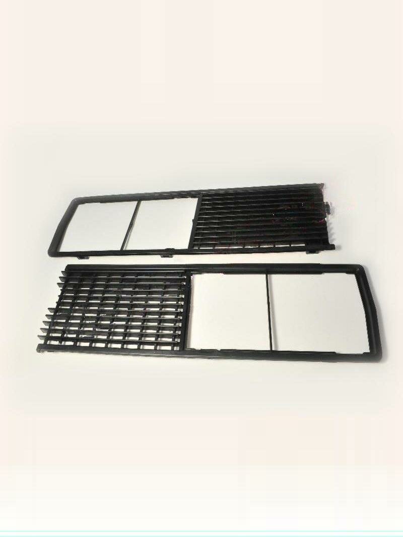 Решетка радиатора ВАЗ 2106, пластмассовая, черная, 2106-8401012/13