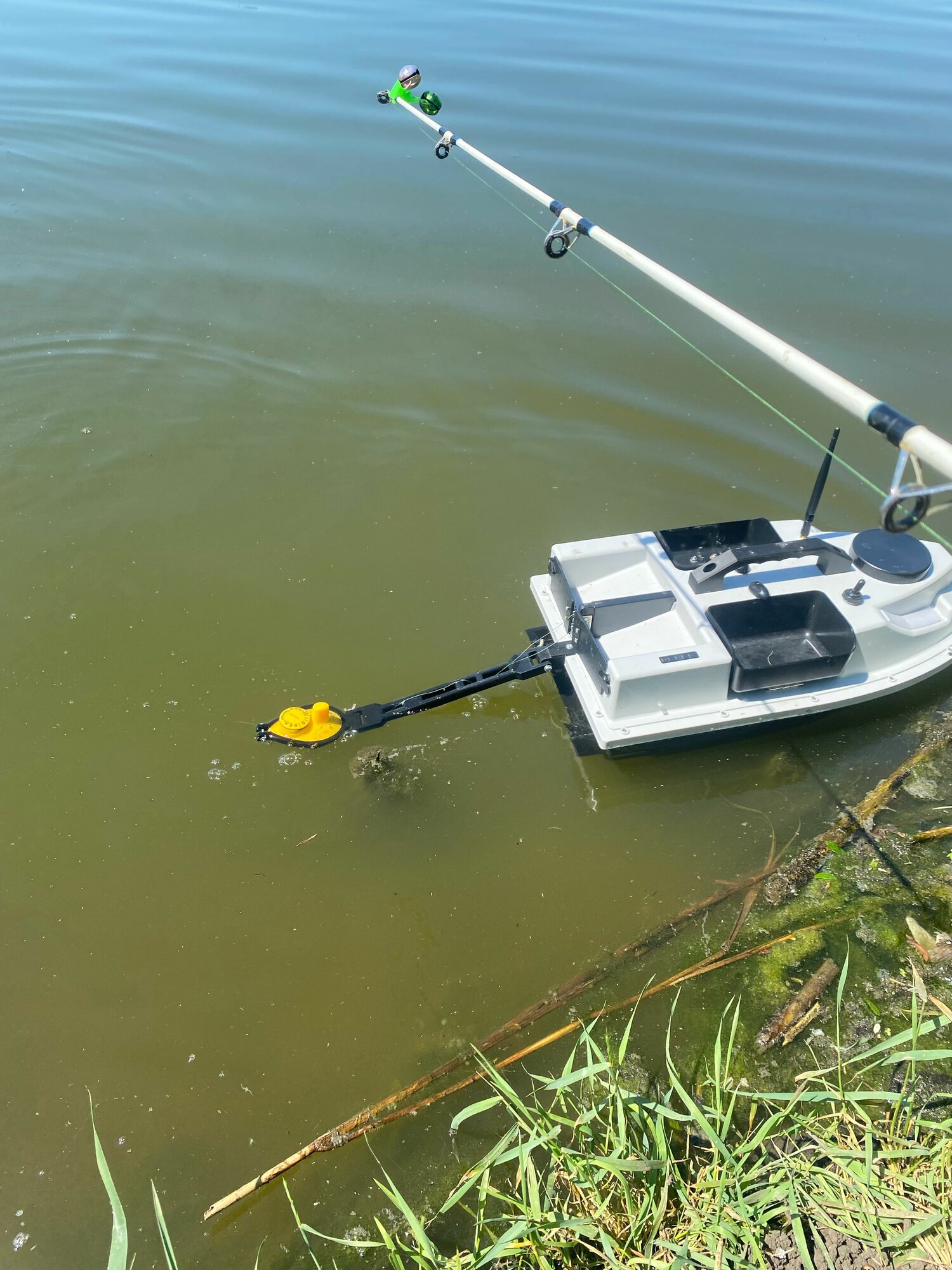 Крепление для датчика эхолота лодочка